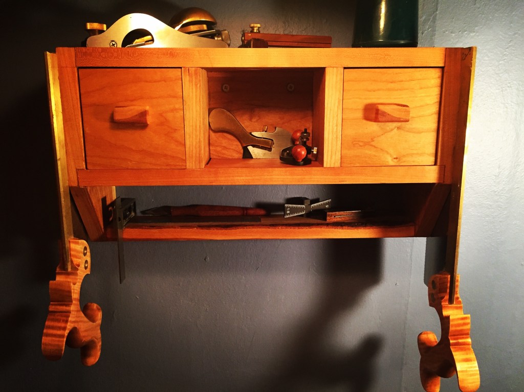 Hand Tool Shelf | The Lighthearted Woodworker